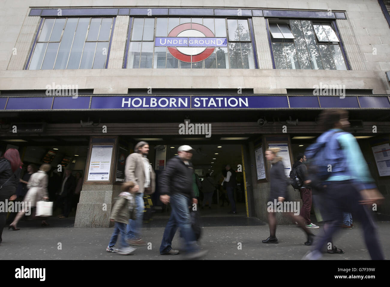 Holborn underground station hi-res stock photography and images - Alamy