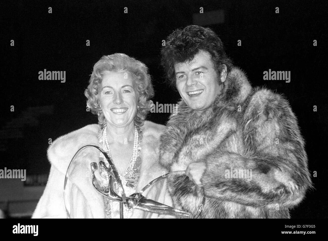 Singer Dame Vera Lynn presents pop star Gary Glitter with the Best Male ...