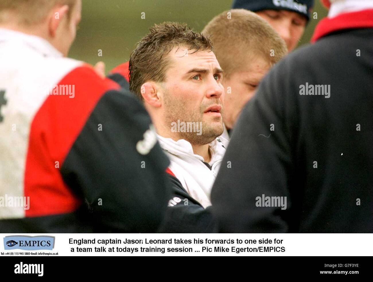 England captain Jason Leonard takes his forwards to one side for a team ...
