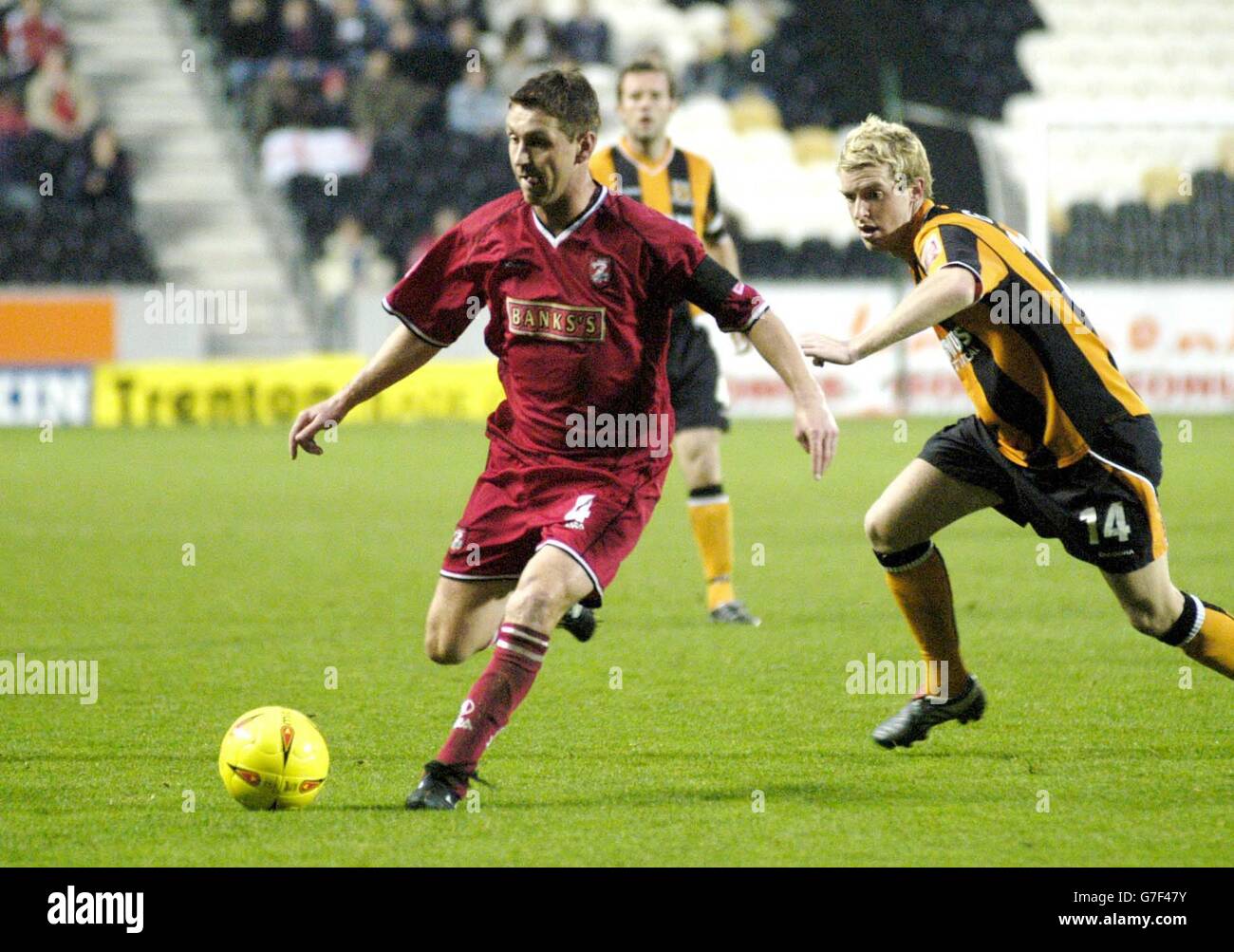 Sport football action stuart green hi-res stock photography and images ...