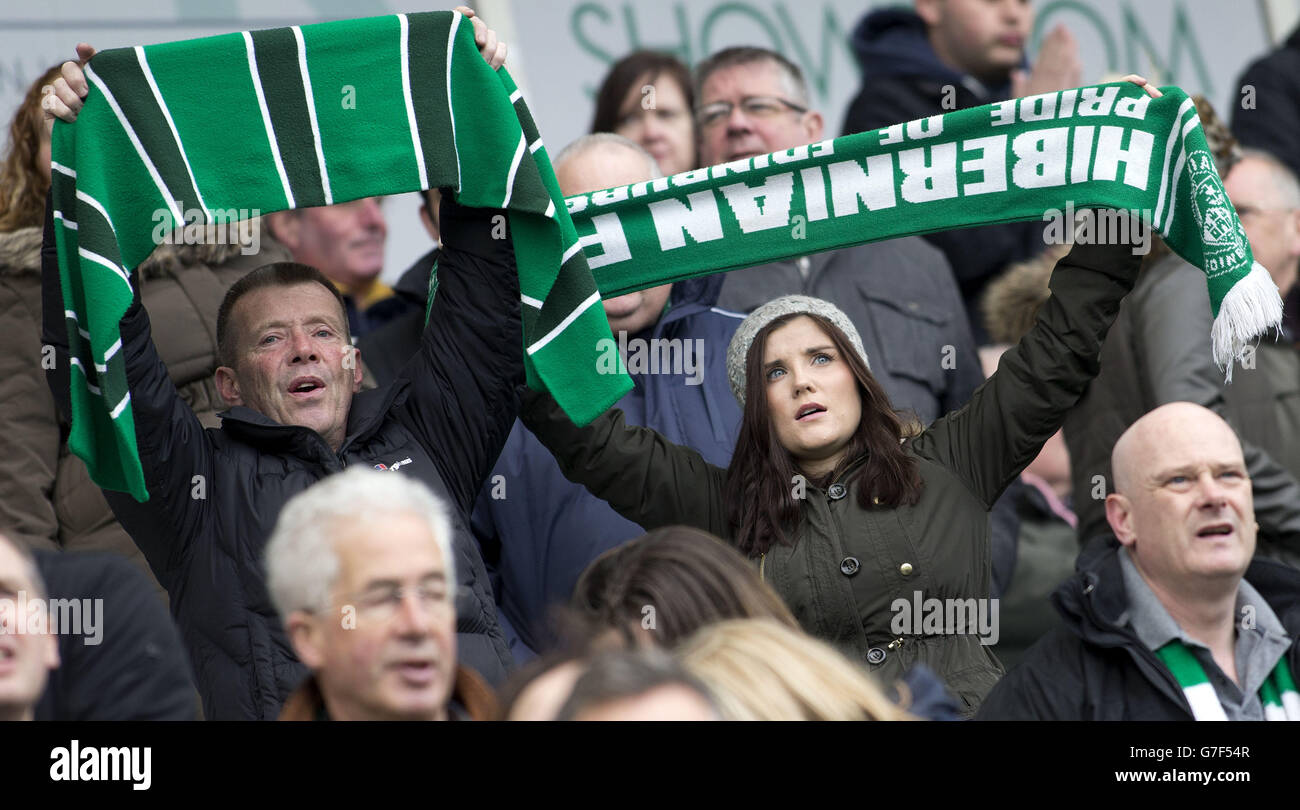 Hibernian fans scottish championship match easter road hi-res stock ...