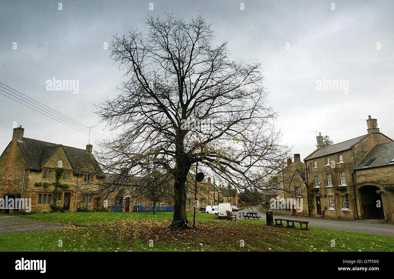 Buildings and Landmarks - Kingham - Oxfordshire Stock Photo - Alamy