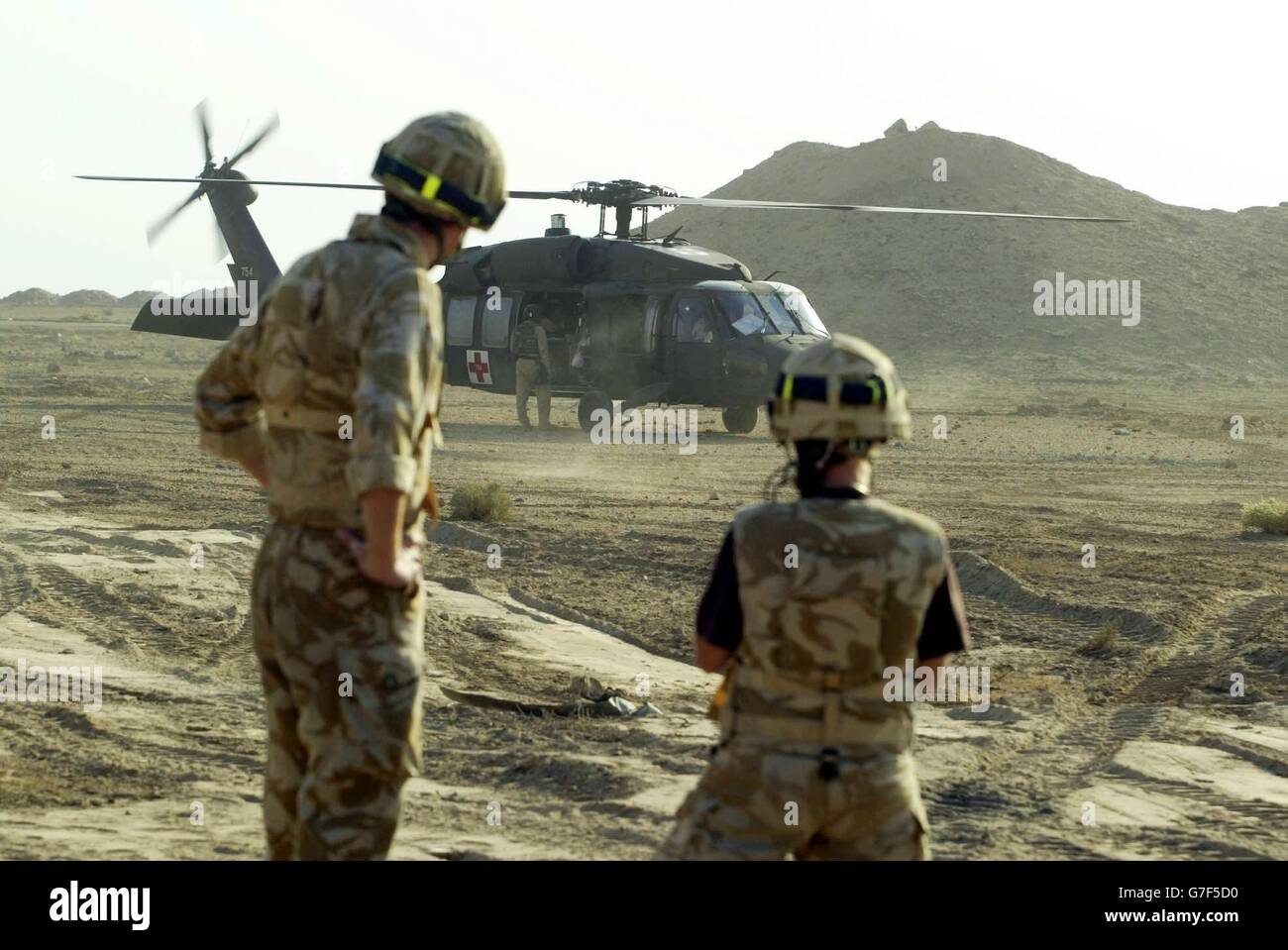 Black hawk helicopter iraq hi-res stock photography and images - Alamy