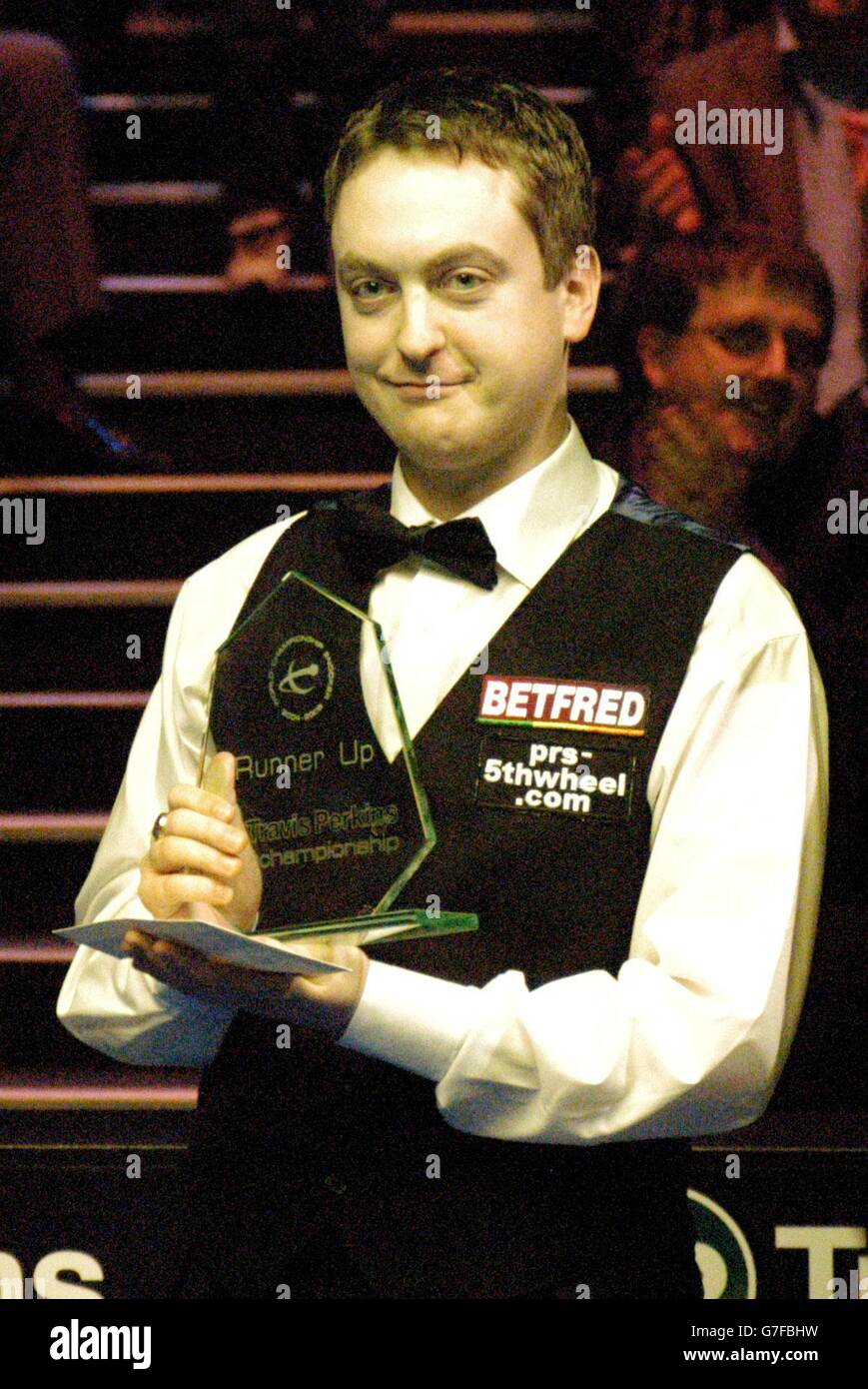 David Gray receives his runner up trophy and cheque after being ...