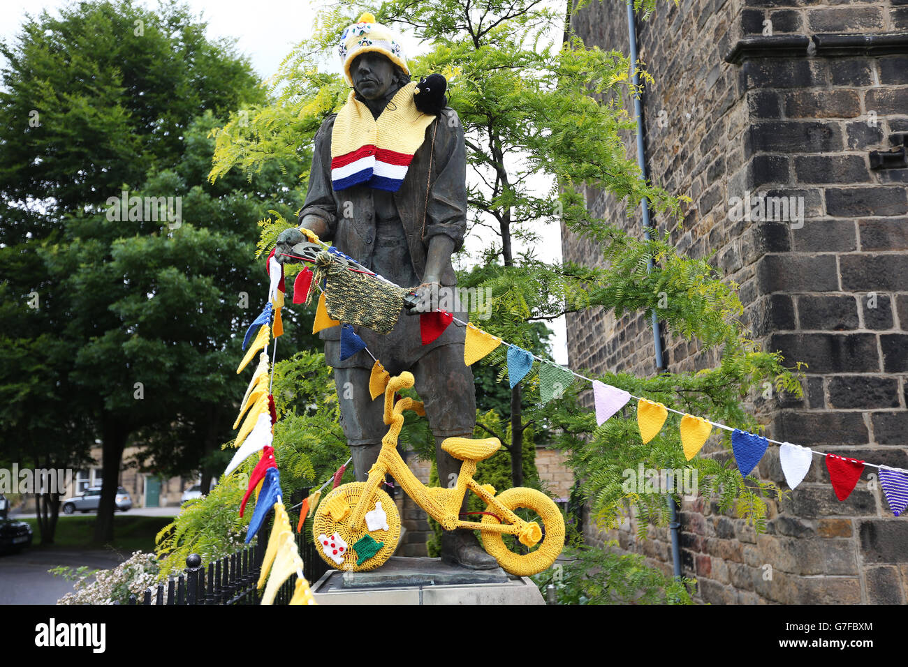 Thomas chippendale statue hi-res stock photography and images - Alamy