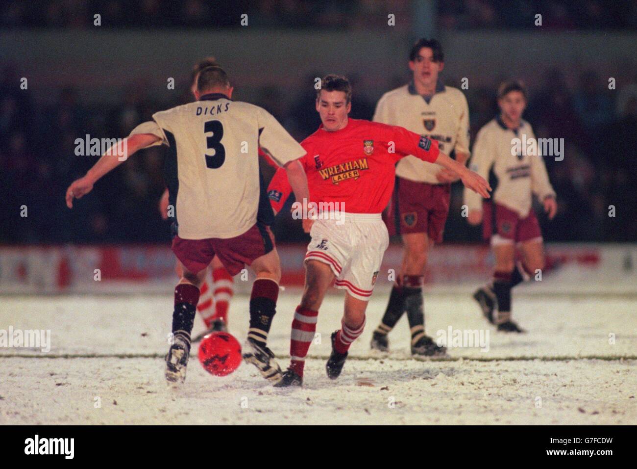 Wrexham v west ham united hi-res stock photography and images - Alamy