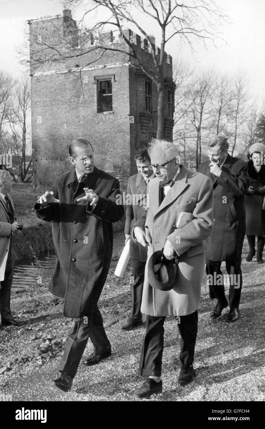 The Duke of Edinburgh (l) seen chatting with G.W. Aplin, chairman of ...