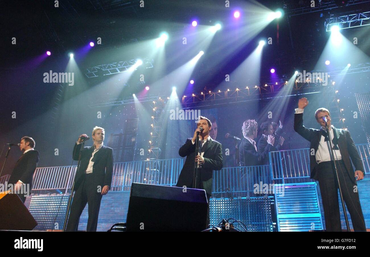 Westlife concert at wembley arena hi-res stock photography and images ...