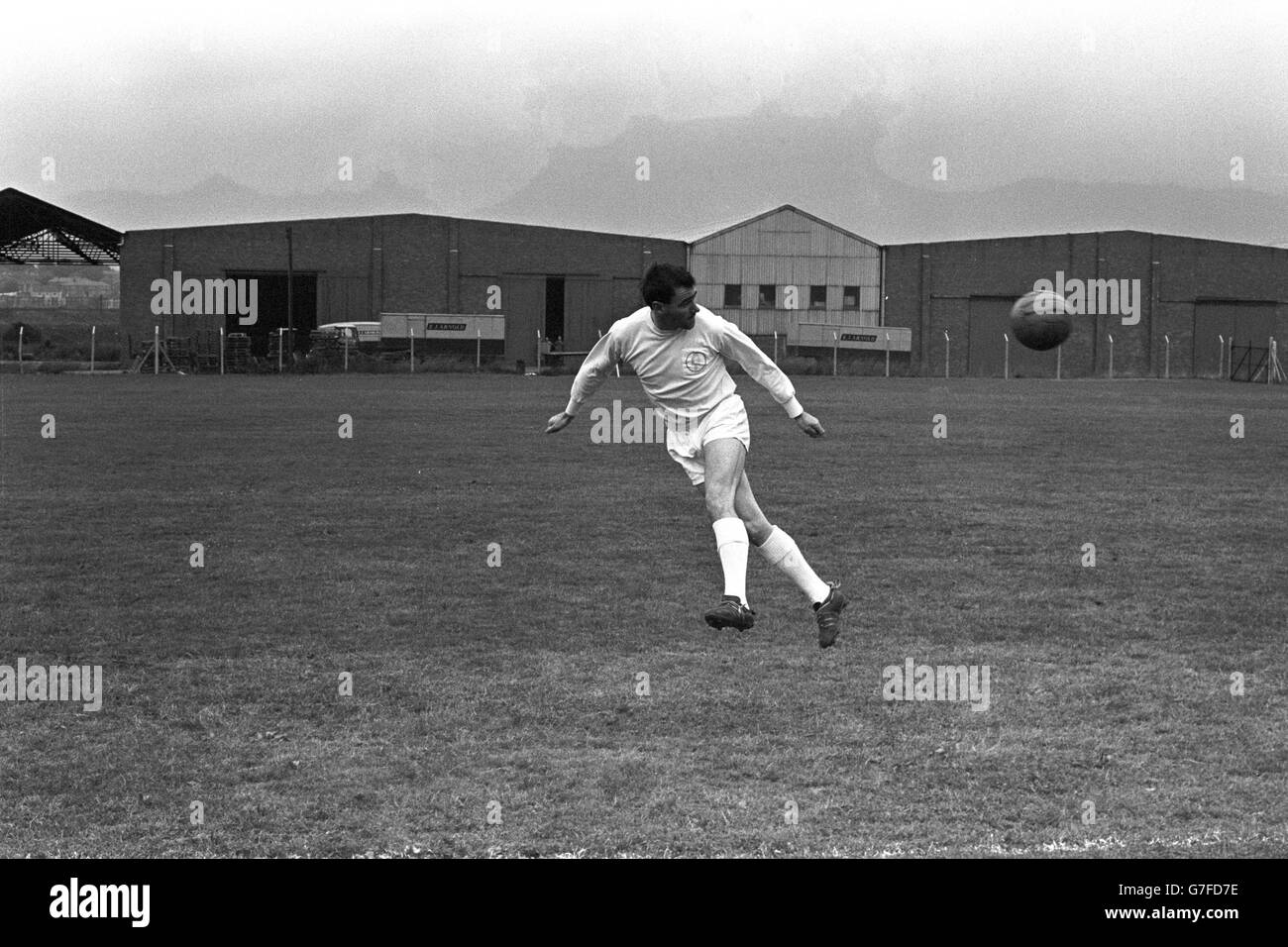 Jim storrie of leeds united Black and White Stock Photos & Images - Alamy