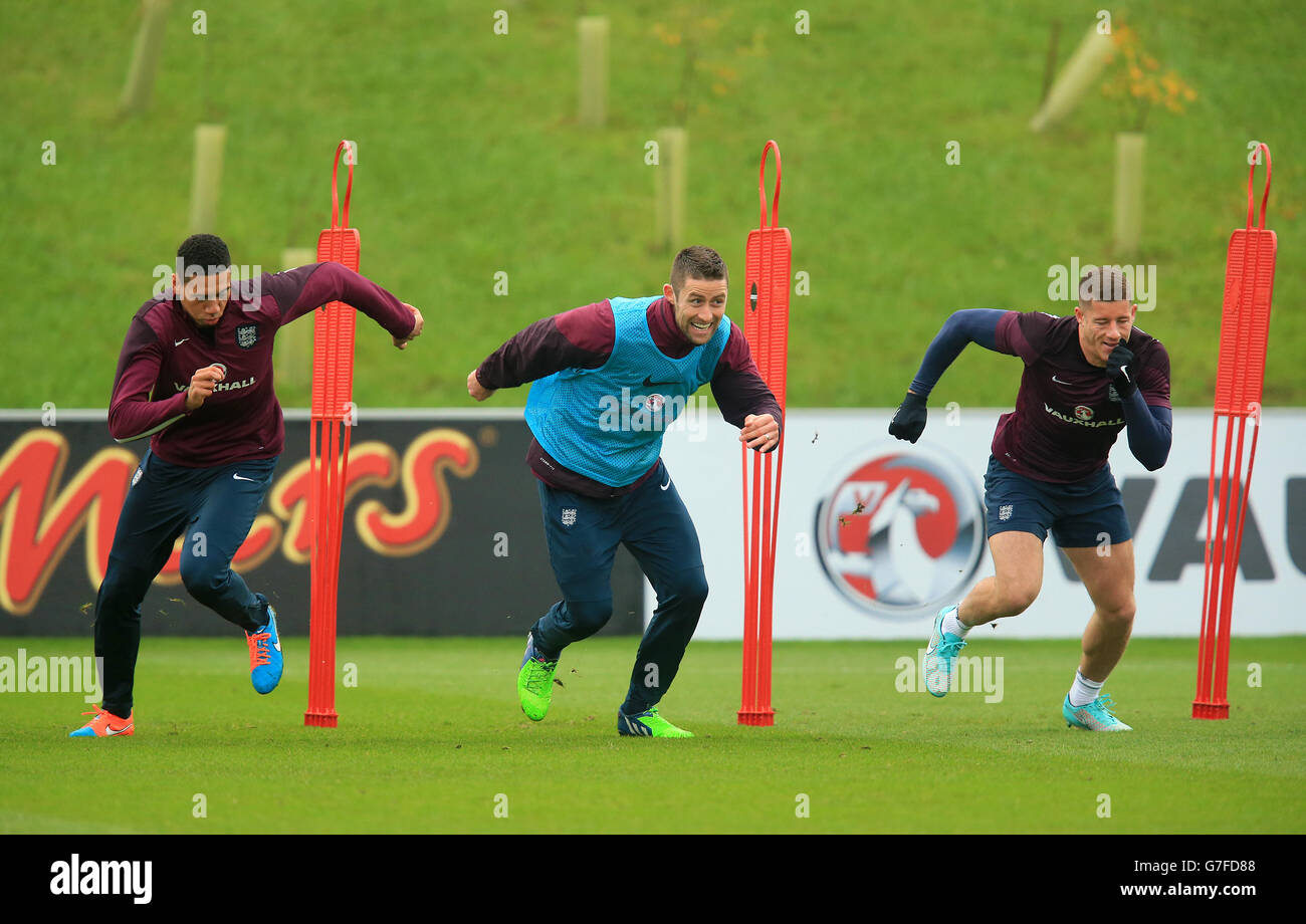 England's Chris Smalling (left), Gary Cahill (centre) and Ross Barkley ...