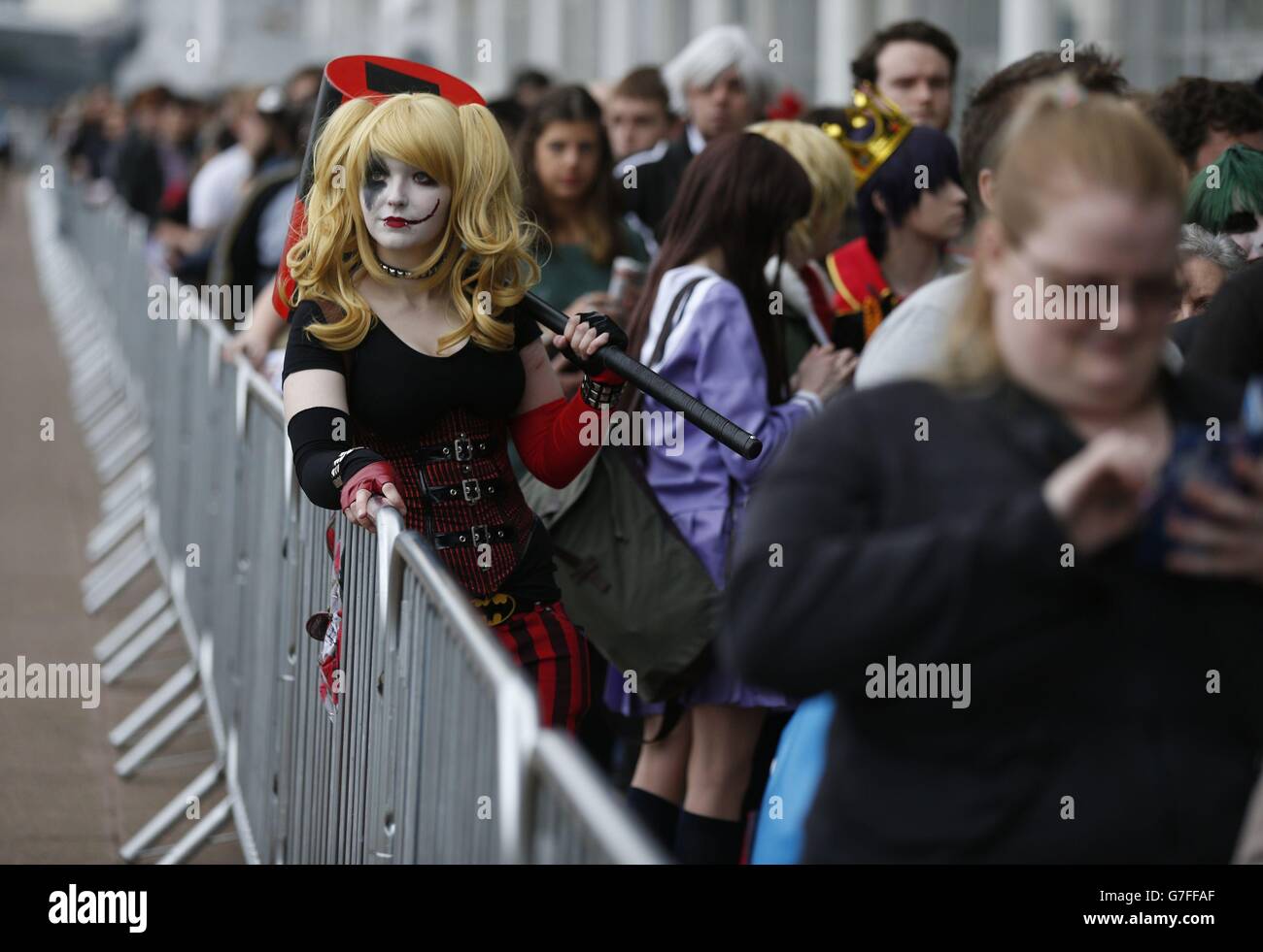 Queues form for the first day of Comic Con at the Excel Centre, London ...