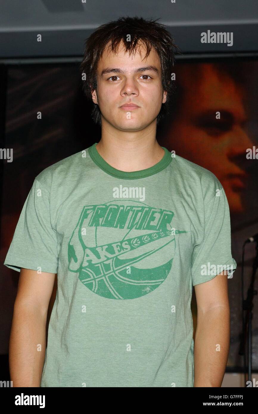 Celebrity music performing 1 2 half length jamie cullum hi-res stock ...