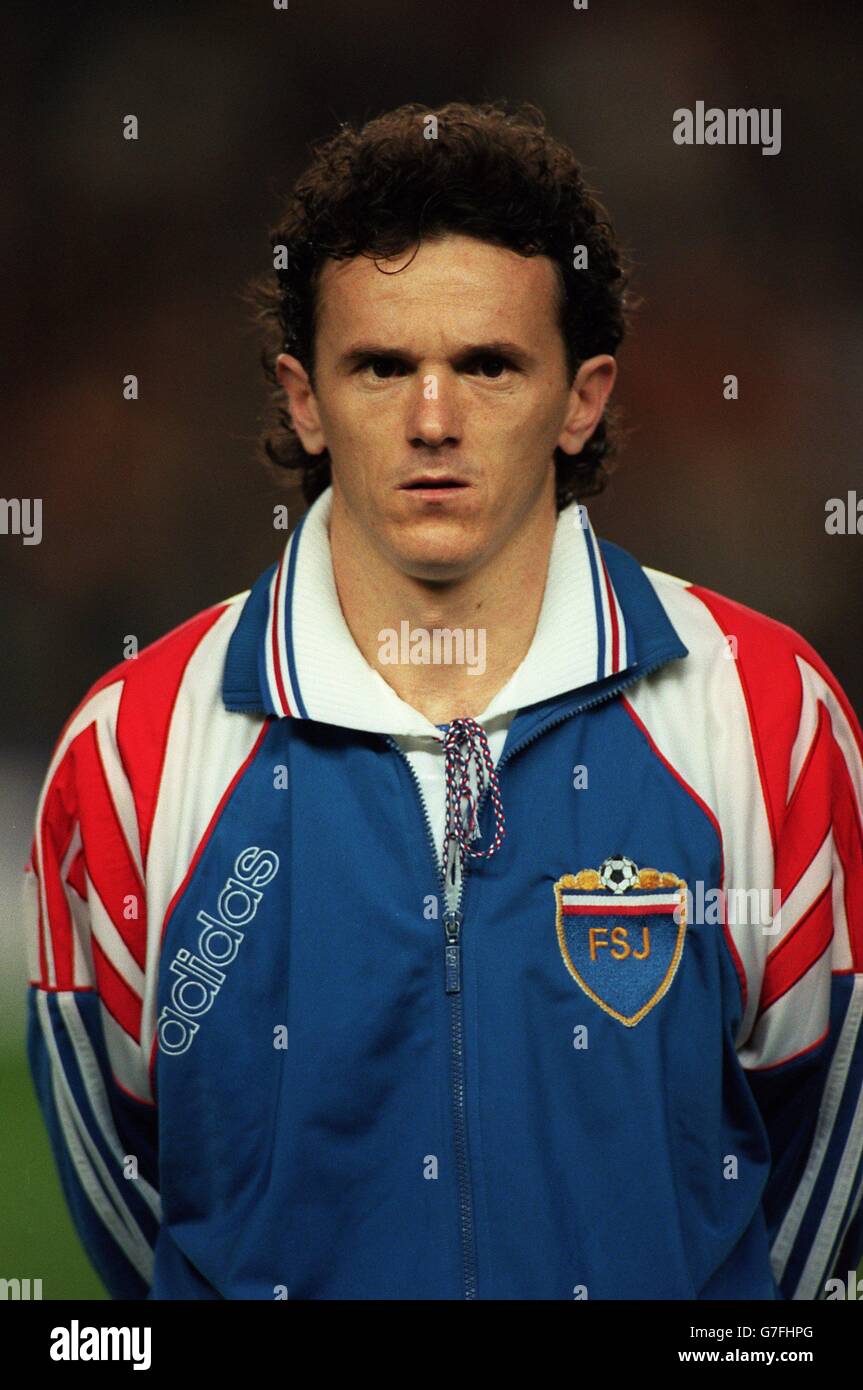 Soccer world cup qualifier spain v yugoslavia hi-res stock photography ...