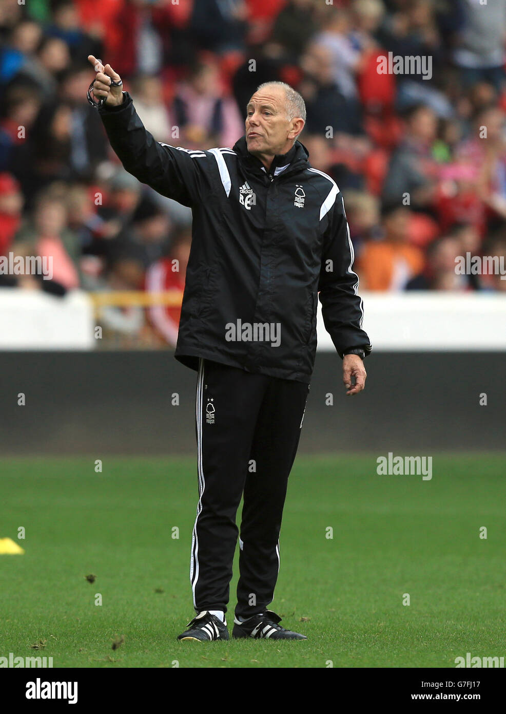 Soccer nottingham forest training session hi-res stock photography and ...