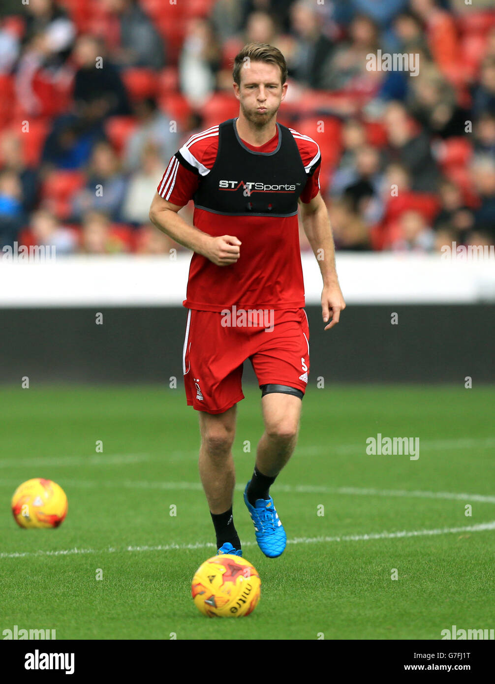 Soccer nottingham forest training session hi-res stock photography and ...
