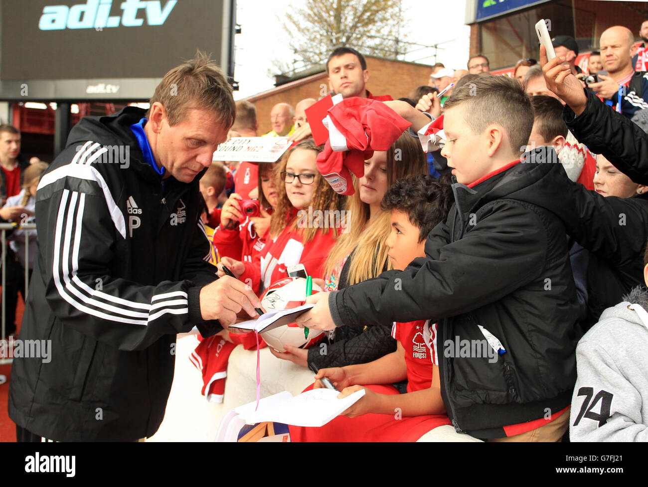 Nottingham forest training session hi-res stock photography and images ...
