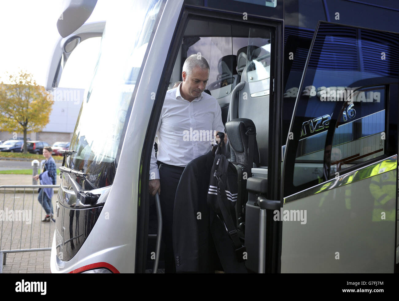 Fulhams kit symons hi-res stock photography and images - Alamy