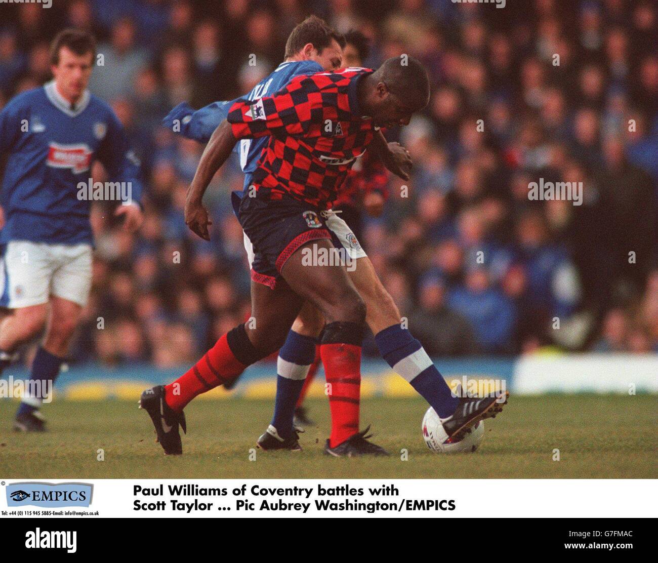 Paul williams of coventry battles with scott taylor hi-res stock ...