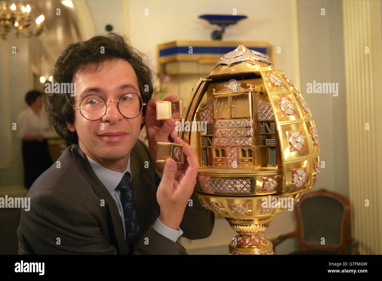 Art - Argyle Library Egg - Paul Kutchinsky - London Stock Photo - Alamy