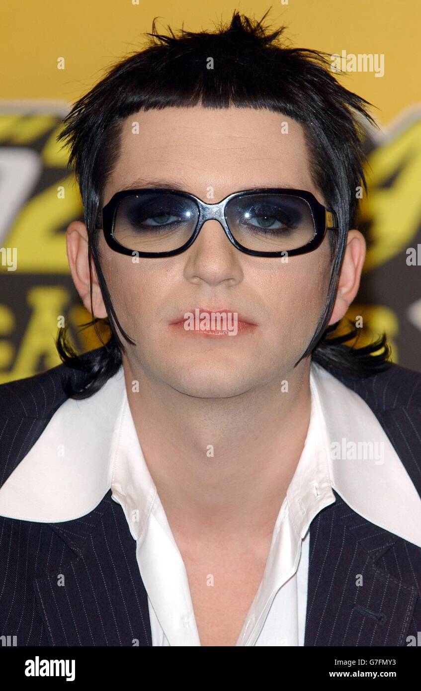 Showbiz music mtv awards celebrity singer fringe sunglasses brian molko ...