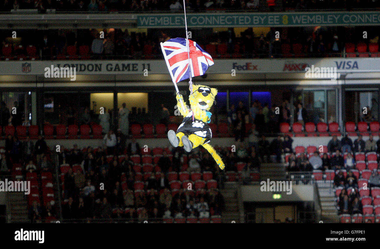 Jacksonville Jaguars' mascot Jaxson DeVille lands at the stadium before ...