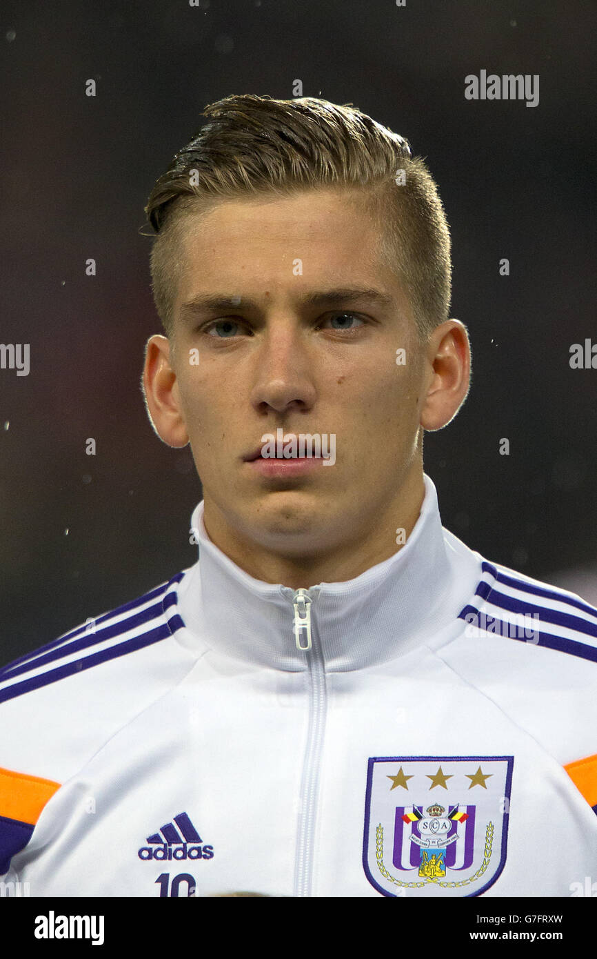 Dennis praet anderlecht hi-res stock photography and images - Alamy