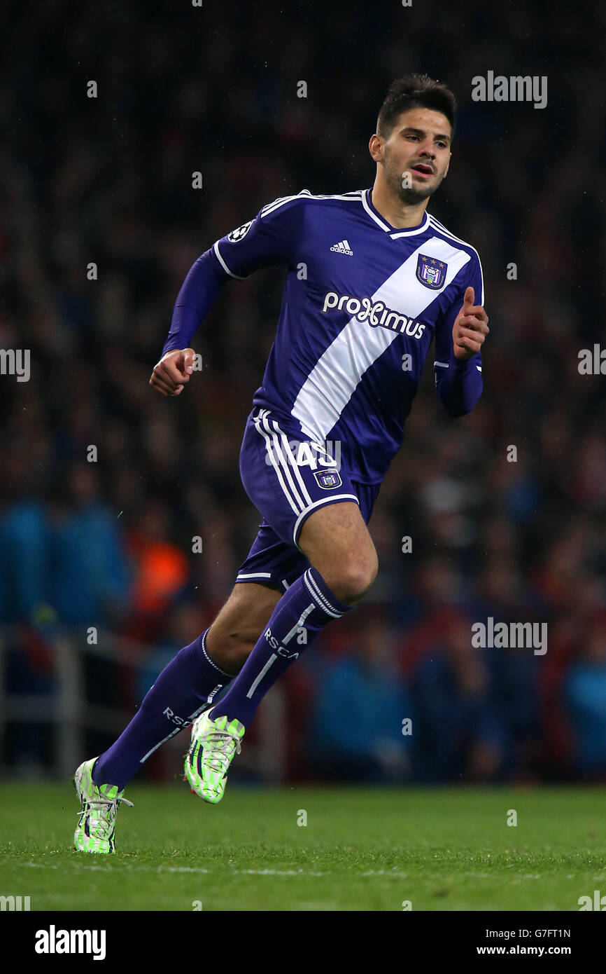 Arsenal v rsc anderlecht hi-res stock photography and images - Alamy