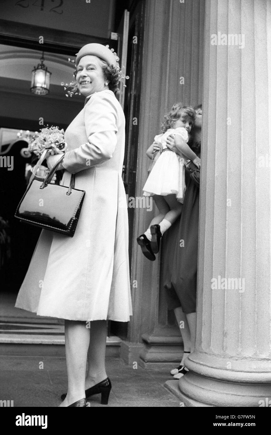 Royalty - Queen Elizabeth II - Glasgow, Scotland Stock Photo - Alamy