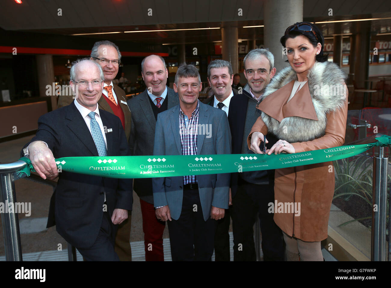 Robert cohen hi-res stock photography and images - Alamy