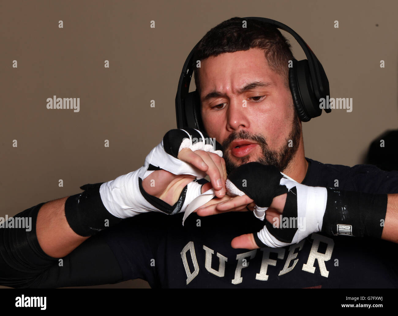 Boxer tony bellew during a public work out at the dome hi-res stock ...