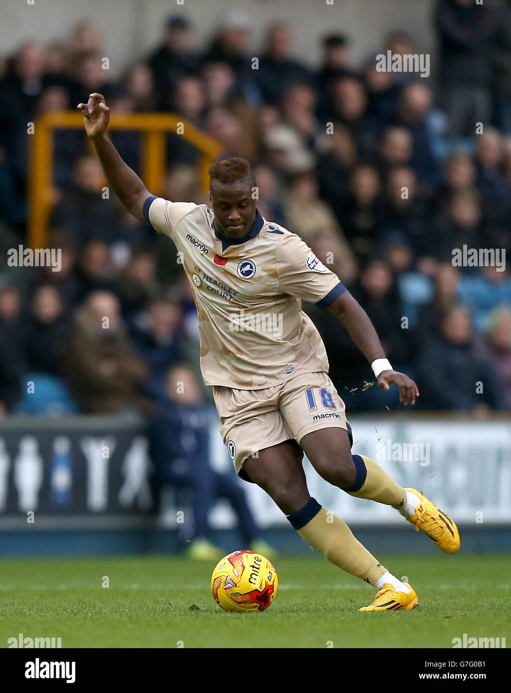 Millwalls magaye gueye hi-res stock photography and images - Alamy