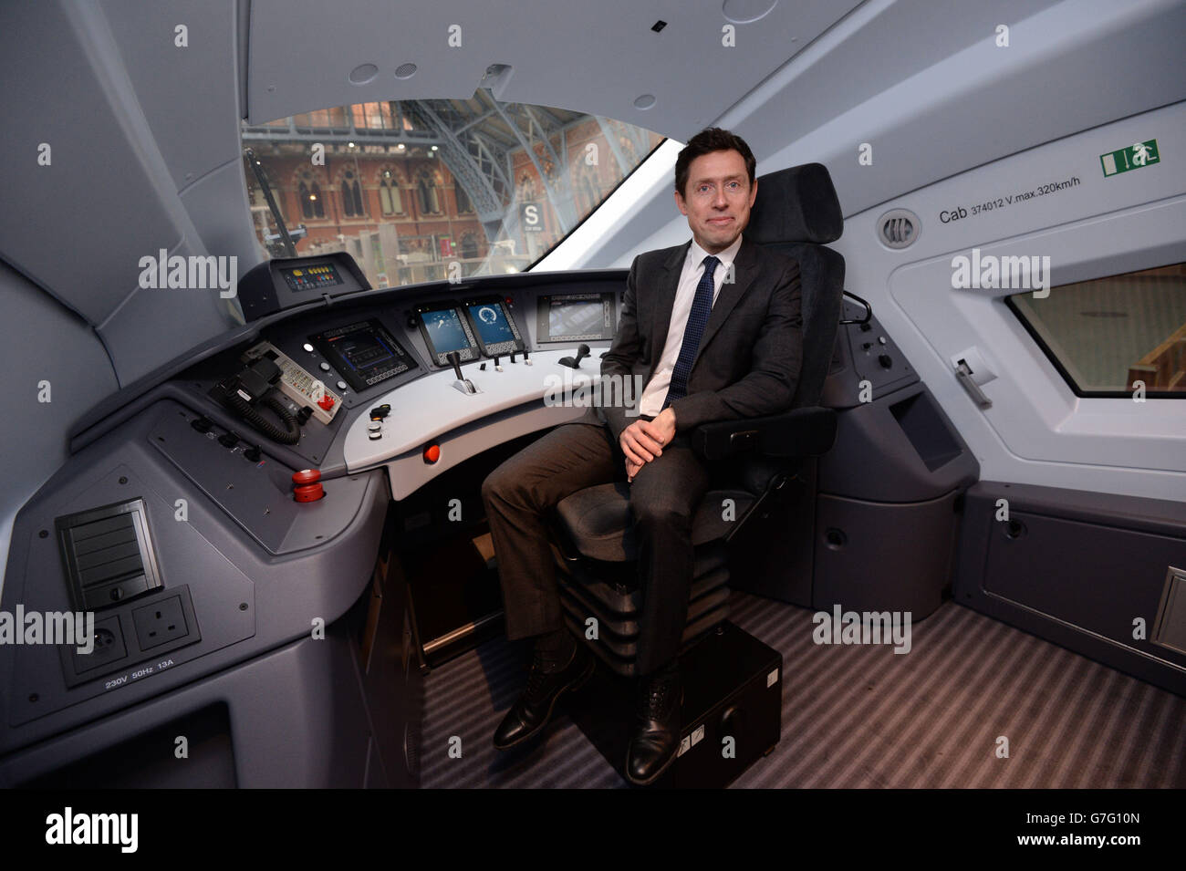 New Eurostar train Stock Photo - Alamy