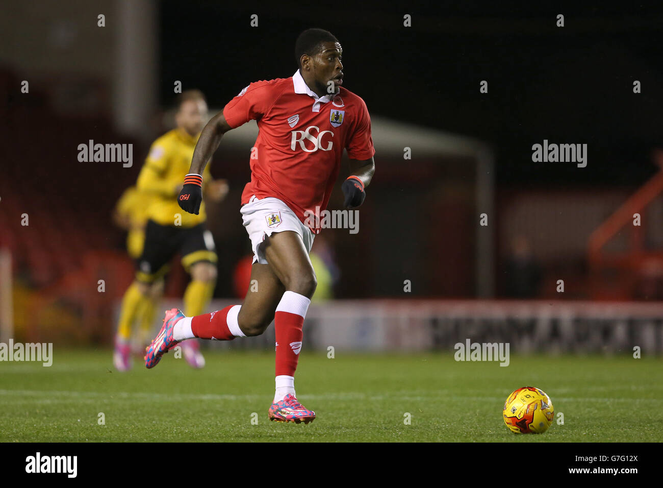 Soccer - Johnstone's Paint Trophy - Area Quarter Final - Bristol City v ...