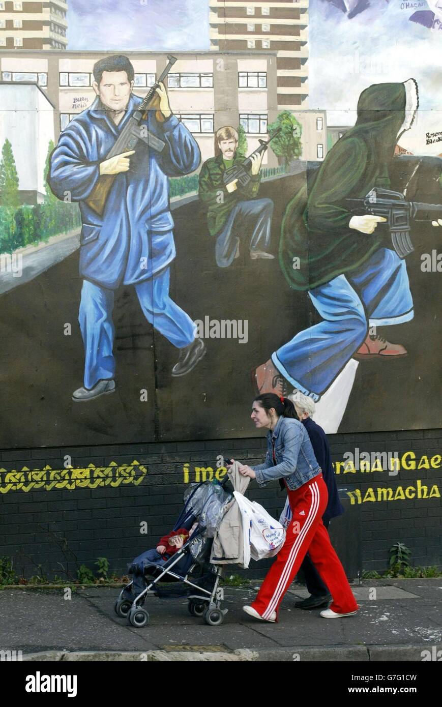 An IRA mural in Belfast Stock Photo - Alamy