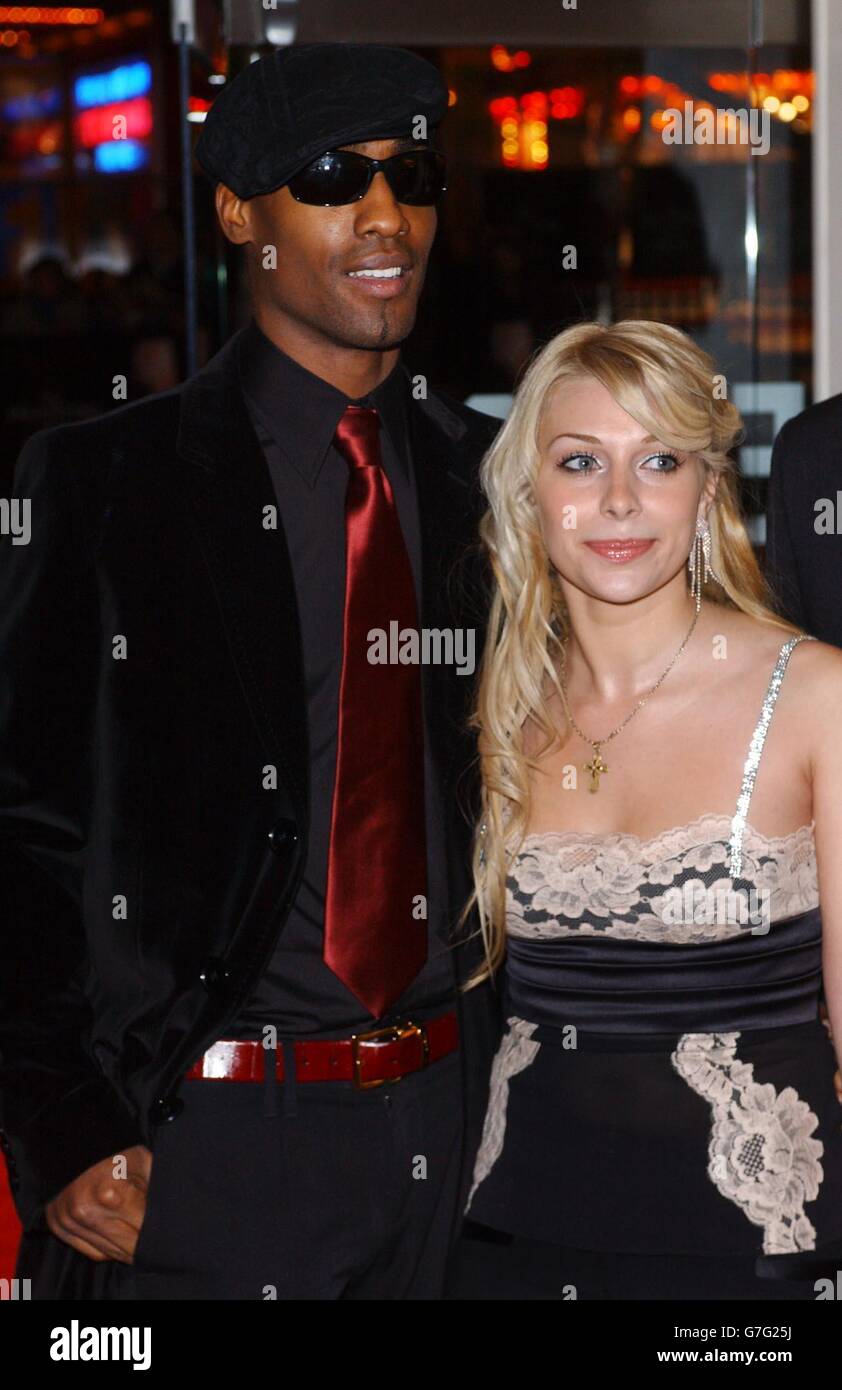 Simon Webbe The Phantom Of The Opera premiere Stock Photo - Alamy