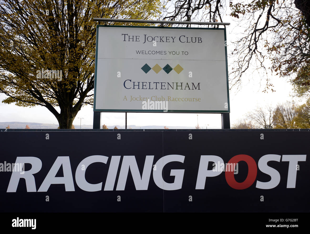 The jockey club sign at cheltenham racecourse hi-res stock photography ...