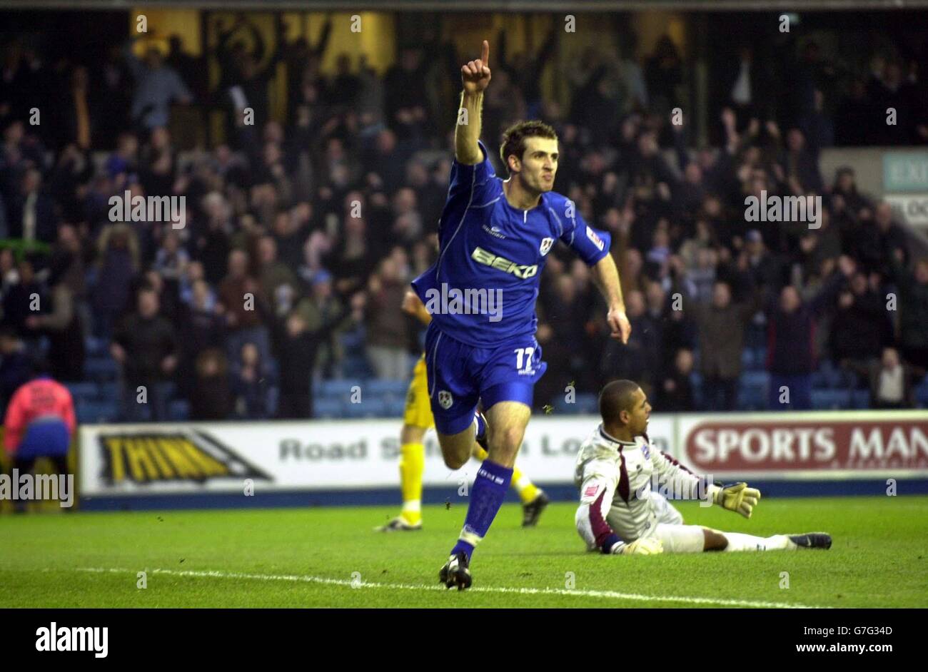 Millwalls no 11 hi-res stock photography and images - Alamy