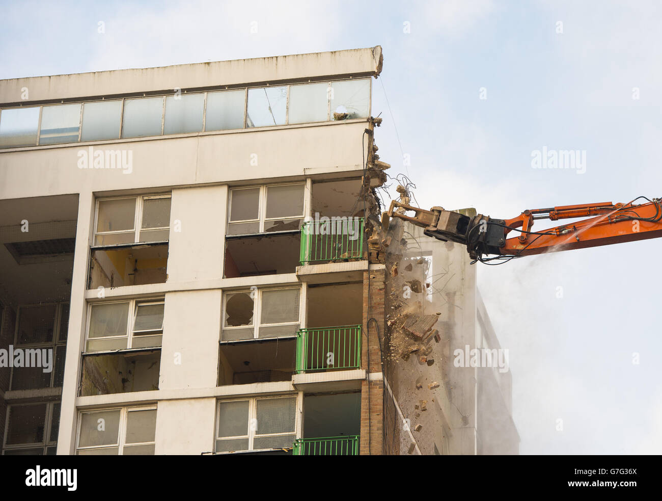 Mardyke estate demolition hi-res stock photography and images - Alamy