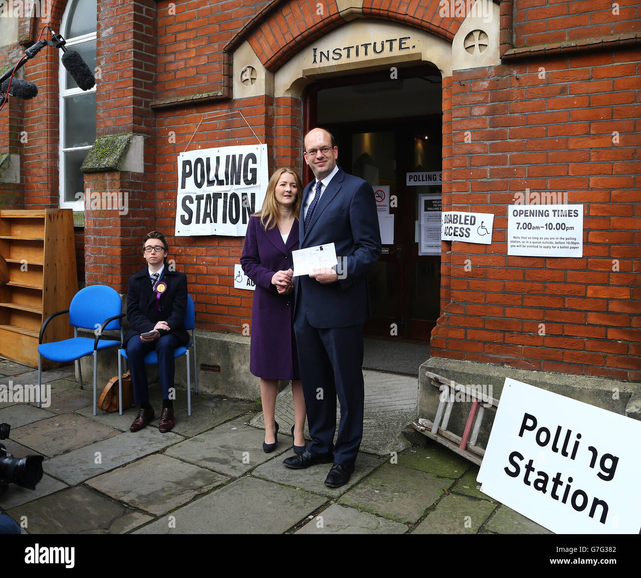 Strood station hi-res stock photography and images - Alamy