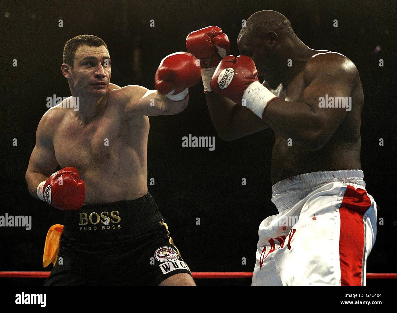 Danny Williams v Vitali Klitschko. Britain's Danny Williams (right ...