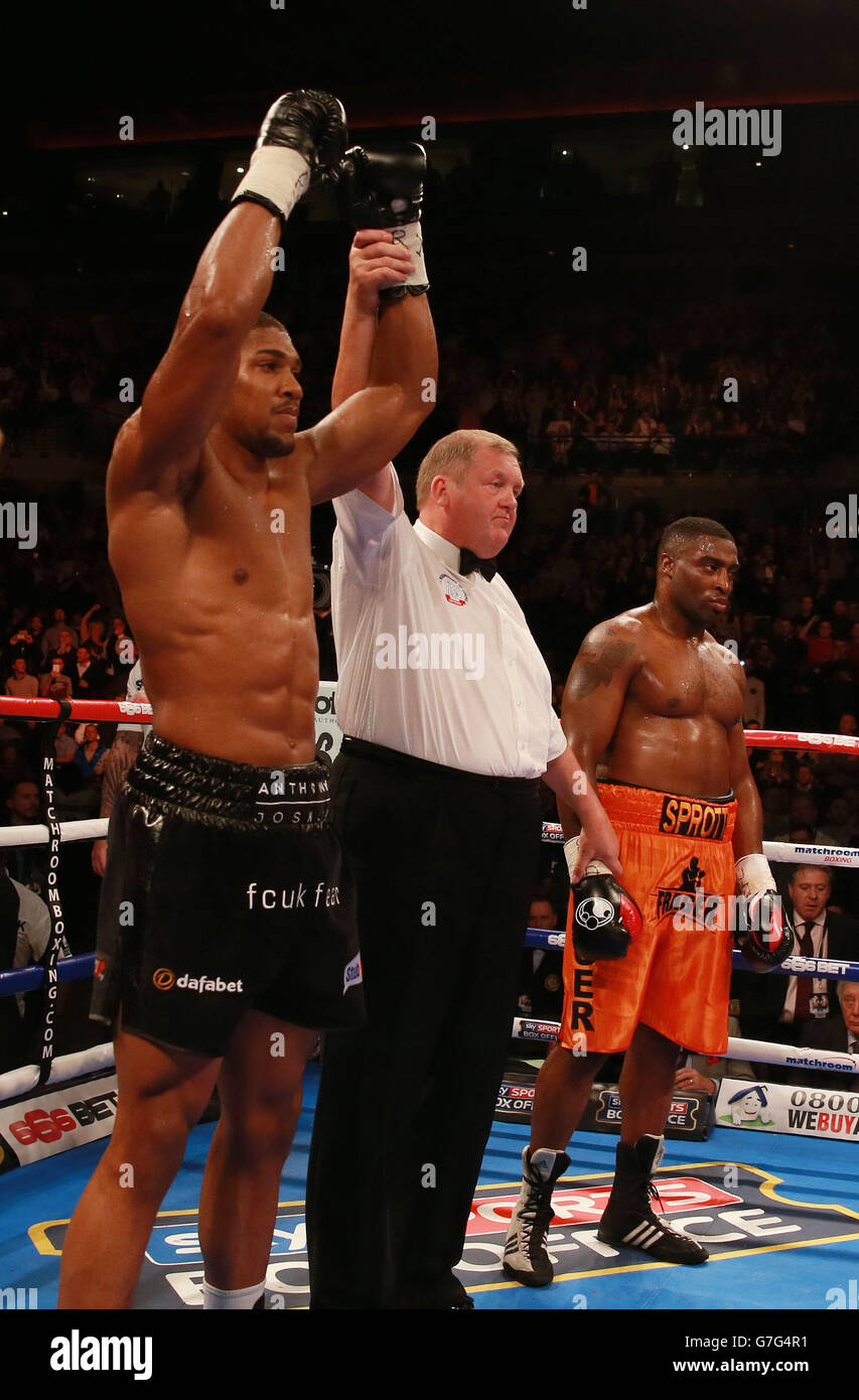 British eliminator title hi-res stock photography and images - Alamy