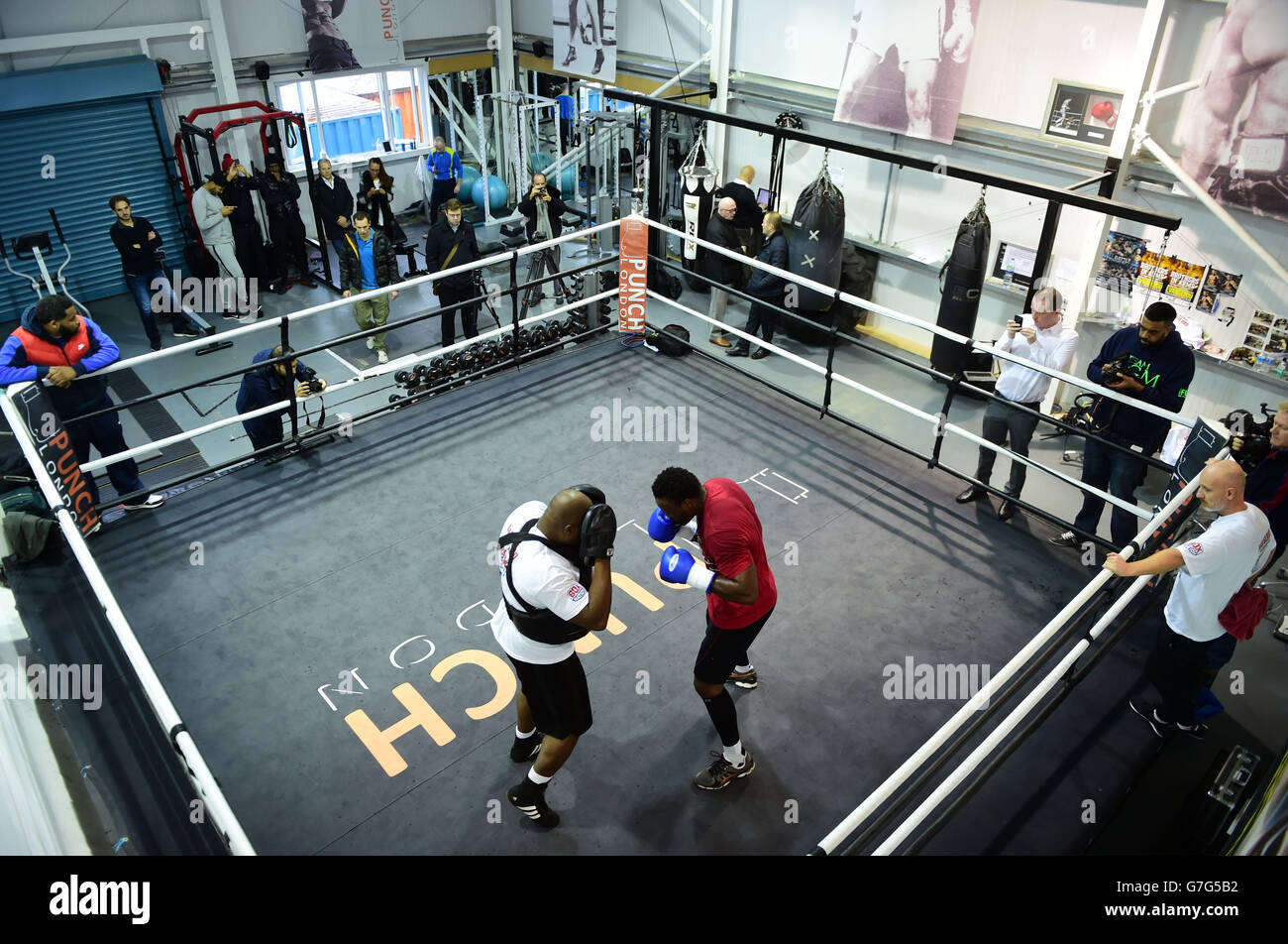 Ebu heavyweight title hi-res stock photography and images - Alamy