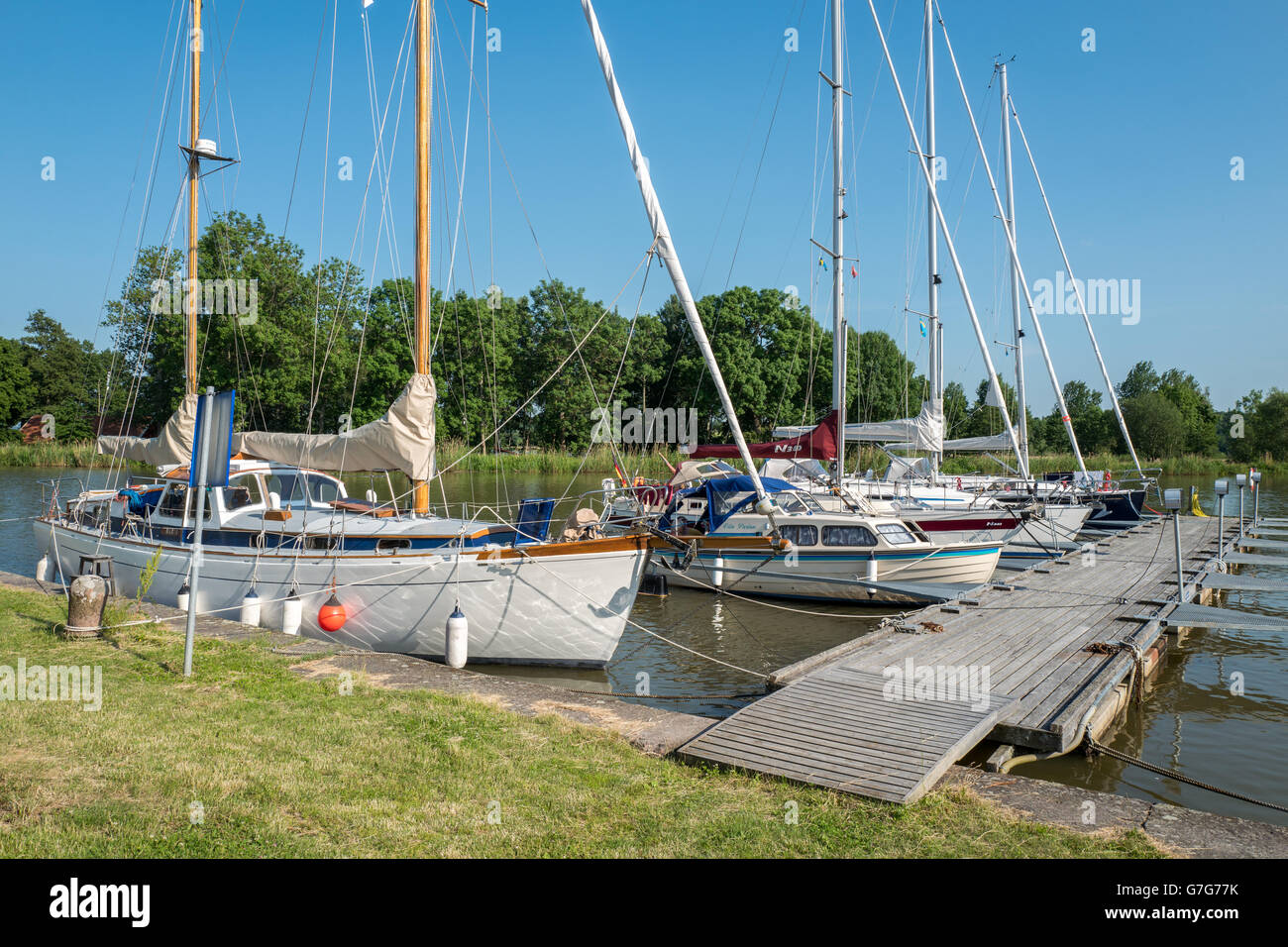 Gota gota canal marina during summer in sweden hi-res stock photography ...