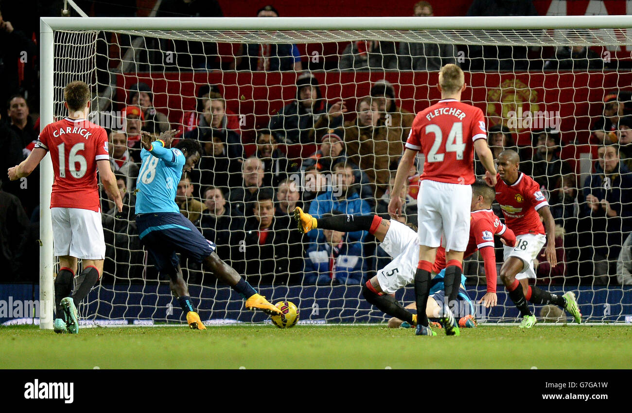 Manchester united 2 line hi-res stock photography and images - Alamy