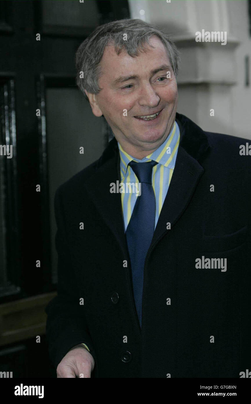 Stephen Quinn, the husband of Kimberly Quinn, returning to his home in ...