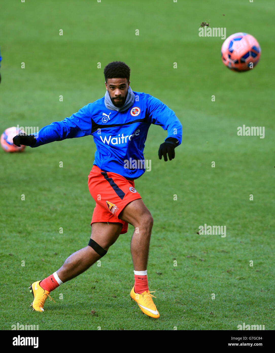 Readings garath mccleary warm up hi-res stock photography and images ...