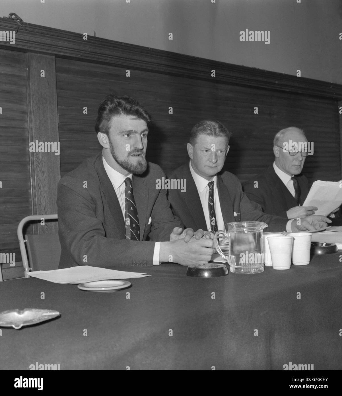 Jimmy Hill (l), chairman of the Professional Footballers' Association ...