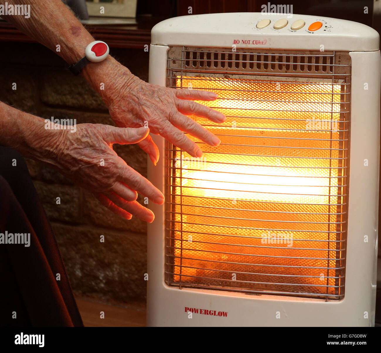 Cold old lady fire hi-res stock photography and images - Alamy