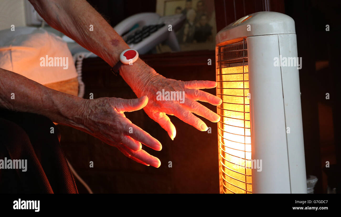 Cold old lady fire hi-res stock photography and images - Alamy