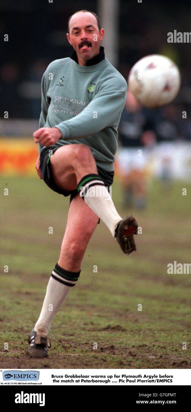 Bruce grobbelaar football hi-res stock photography and images - Alamy